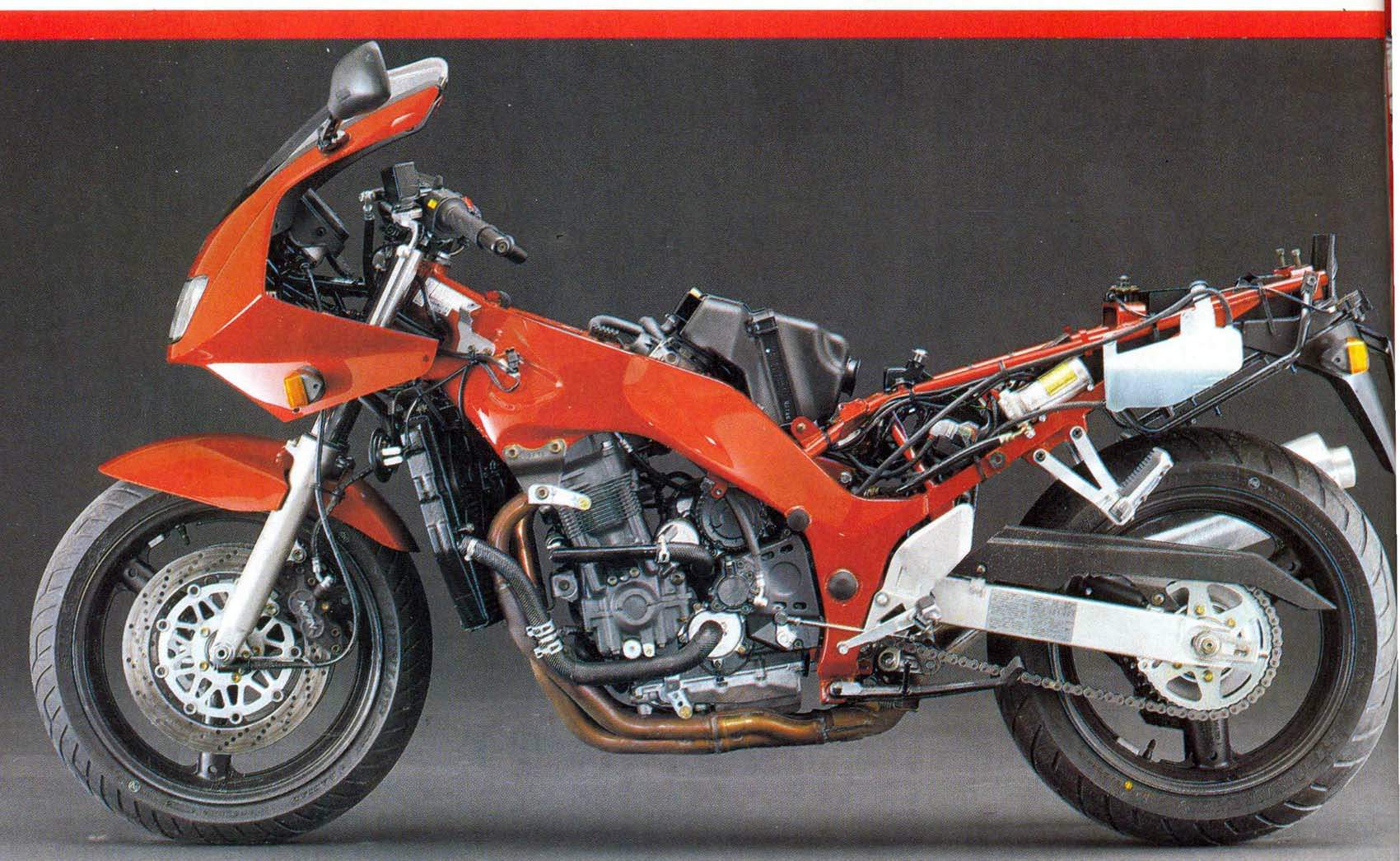 Suzuki RF 900R